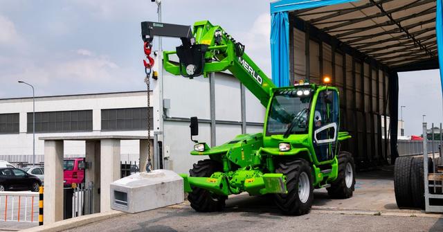 Chariots télescopiques pour les chantiers routiers | Burkina Faso